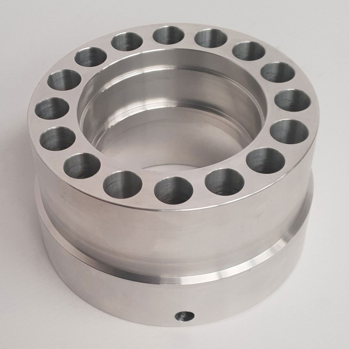 Lightened Fully Floating Rear Alloy Hub – C Bradley Motorsport